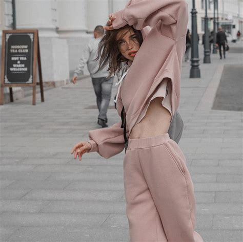 Знаете ли вы что ⠀ мне 27 я закончила школу с золотой медалью получила высшее