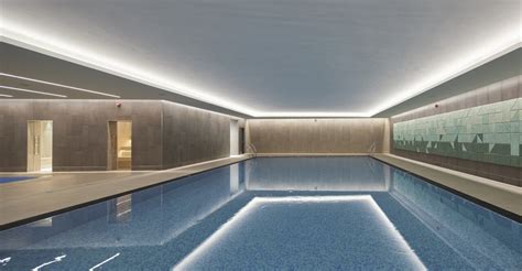 트레이닝 센터 수영장 보는데 해외축구 에펨코리아