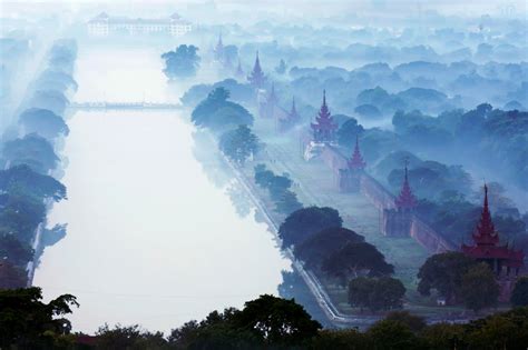 Essential English Books ဆရာစည်သူထက်ရဲ့ Grade 11 English သင်ရိုးသစ