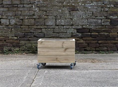 High Square Decking Planter Durable Wooden Wooden Planter On Castor