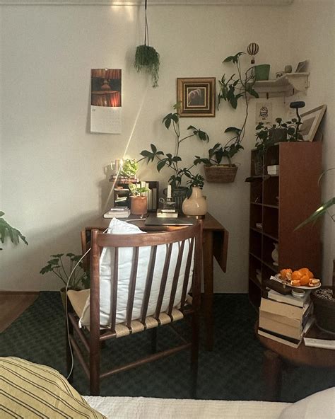 빈룸 광고 퇴근 후 달달한 커피힐링 한국의 전통음료라고도 볼 수 있는 믹스커피를 새롭게 해석하고 전 세계에 알리기 위해 시작한 브랜드 뉴믹스커피 ☕️ 기존