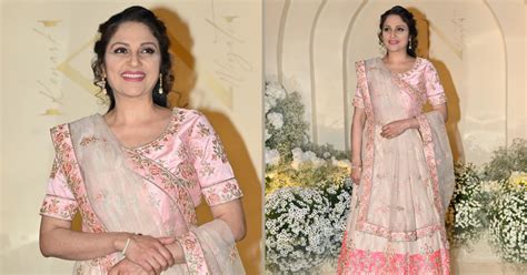 gauri the virgin of lagaan showed simplicity wearing a lehenga