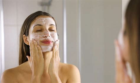 Top 6 Best Daily Face Wash For A Fresh Face 2020 Blurubie Studios INC