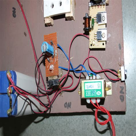 Step Up Generator E Mppt Maximum Power Point Tracking Circuit It Download Scientific Diagram