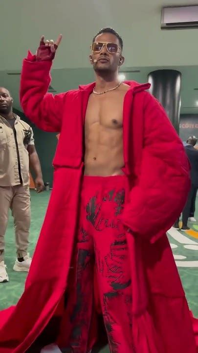 نمبر وان ☝️ محمد رمضان مستعد للحفل Caftv Youtube