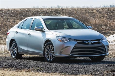 Used 2015 Toyota Camry For Sale Pricing And Features Edmunds