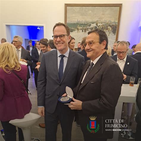 Fiumicino Baccini In Visita A Düsseldorf Collaborazione Futura Tra