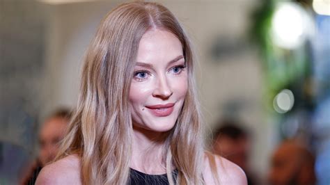 41 летняя Светлана Ходченкова опубликовала откровенное фото в бикини