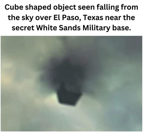 Someone Didnt Delete Their Default Cube R Blendermemes