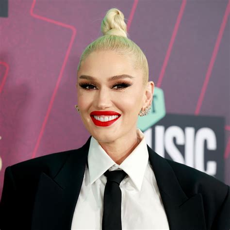 Gwen Stefani Shows Off Flawless Physique In Curve Hugging Seuqin Outfit