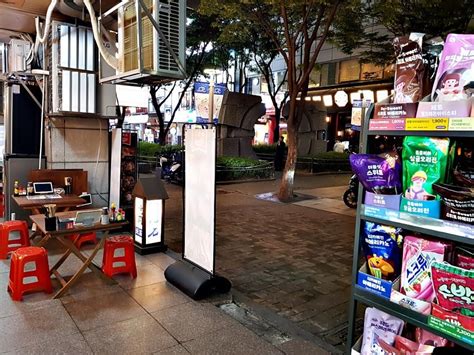 야외 테이블에 주문용 태블릿 설치한 식당이 있네요 Mlbpark