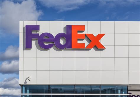 Fedex Logo Evolution And Hidden Meaning Zenbusiness