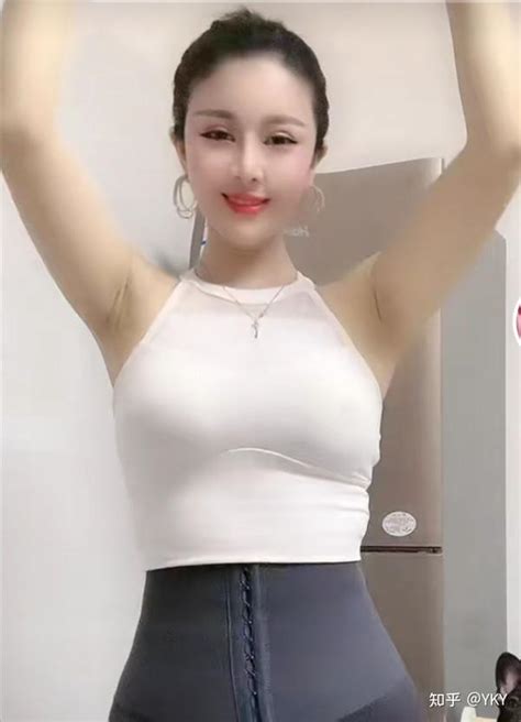 《百变娇娃》 知乎