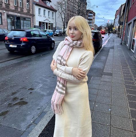 Hai 👋 Bulebarbie Ketekbulebarbie Bule Barbie Facebook