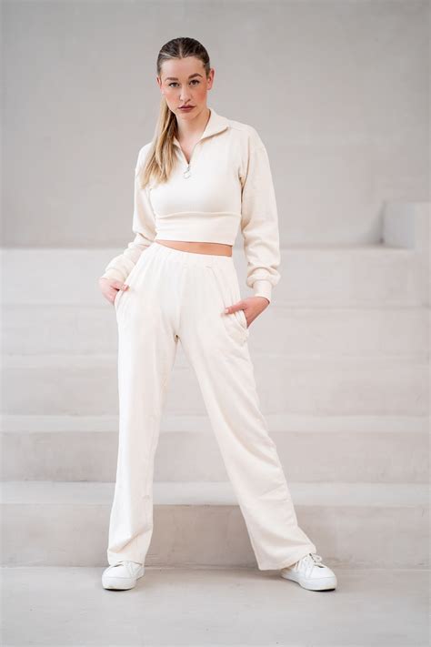 Julia P Amaze Models