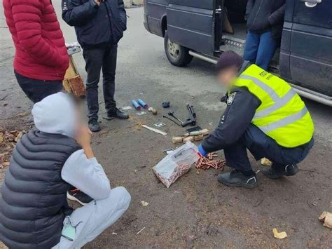 На Волині на блокпосту затримали чоловіка з вибуховими пристроями та боєприпасами ФОТО