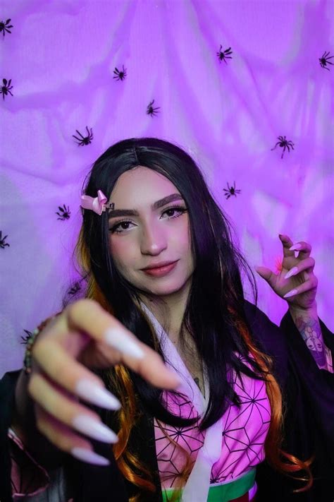 Valenor Cam Model Profile Stripchat