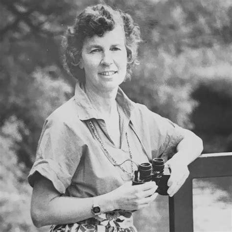 Giraffe Researcher Anne Innis Dagg Received Belated Recognition For Her