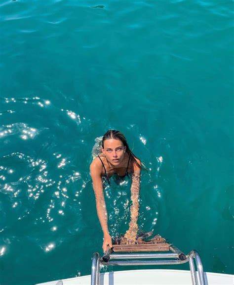 Boat Photo Inspo Ladder Pinterest Aesthetic Summer European Summer