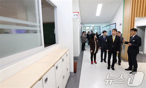 수능 D 3 시험장 사전점검 나선 이주호 부총리 뉴스1