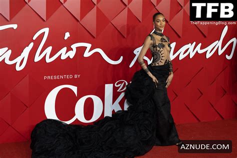 Jourdan Dunn Shows Off Her Sexy Tits At The 2022 Fashion Awards In