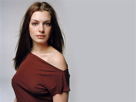 Anne Hathaway Pictures Wallpaper High Definition High Quality