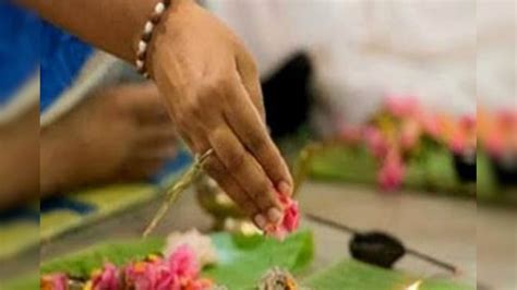 Pithru Dosha உங்களுக்கு பித்ரு தோஷம் இருக்கா ஜூன் 23 அன்று இதை செய்யுங்க ஆன்மிகம் News18