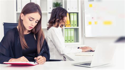 18 Things You Should Never Do In Public