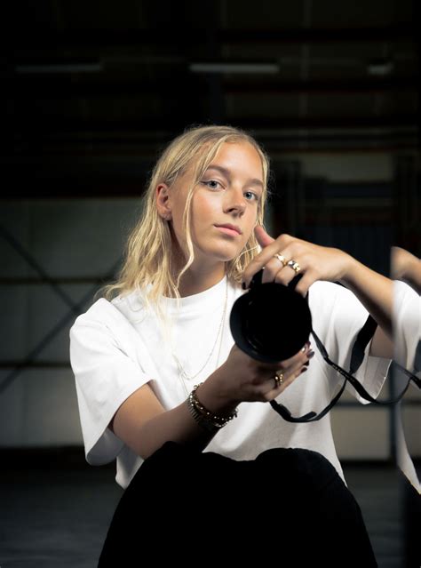 Anne Roos Blom On Linkedin Hi I Am Anne Roos Blom 22 And I Am A Freelance Photographer January…