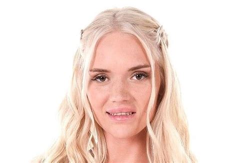 Era Queen Biographywiki Age Height Career Photos And More