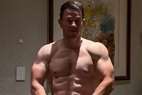 Huge And Shredded Ageless Mark Wahlberg Sets The Internet On Fire