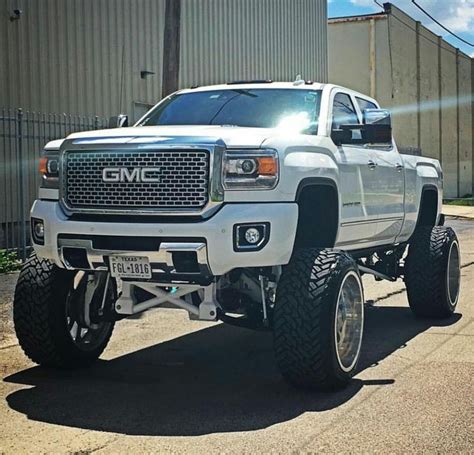 Sharp White And Chrome Gmc Camiones Chevy Levantados Camiones Chevy