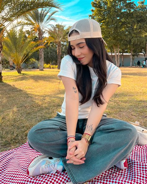 Alejandra Rocha Villaverde Tu Piel Destila Miel Al Sol Verla☀️🤍