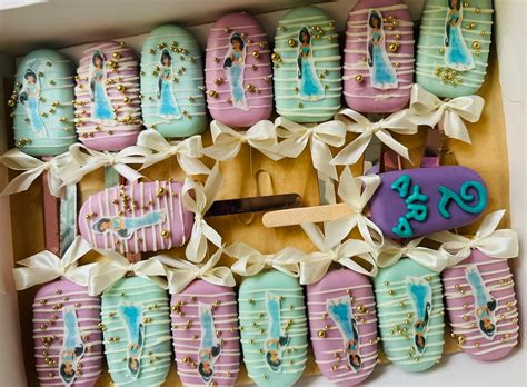 Box Of Jasmine Princess Cakesicles Last Minute Desserts