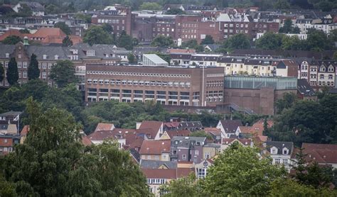 Duborg Skolen Må Udskyde 100 års Jubilæet Nyheder And Baggrundstof Fra