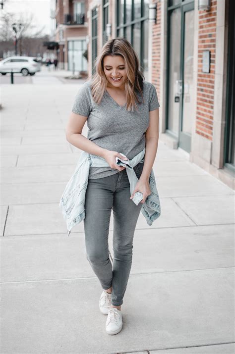 Outfit Ideas Grey Jeans