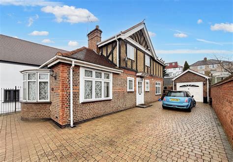 774 Kenton Lane Harrow Middlesex Ha3 6af Auction House London