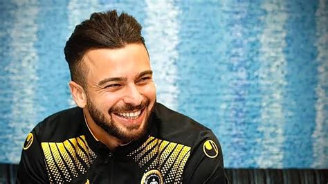 اولین عکس همسر سروش رفیعی در لباس عروسی دختر زیبایش غوغا کرد