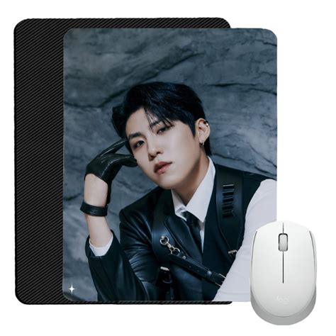 แผ่นรองเมาส์ Mouse Pad พิมพ์ลาย นักร้องเกาหลี พัก อู จิน Park Woo Jin เอบีซิกซ์ Ab6ix Shopee