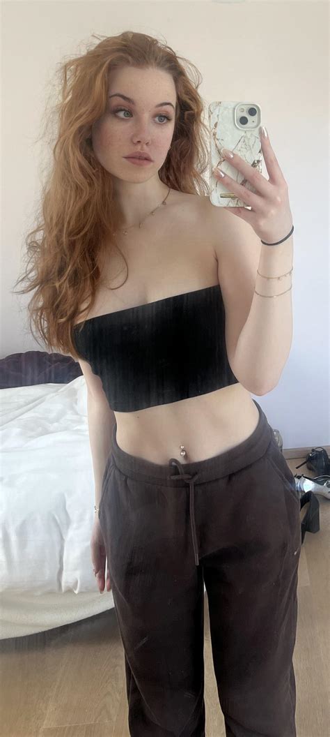 Do You Think Im Pretty Average Or Hot R Sfwredheads