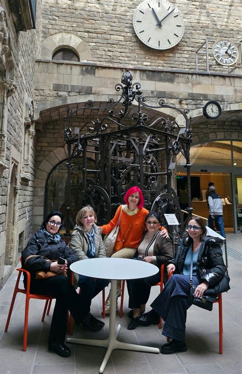 შენი გიდი ბარსელონაში Added A New შენი გიდი ბარსელონაში