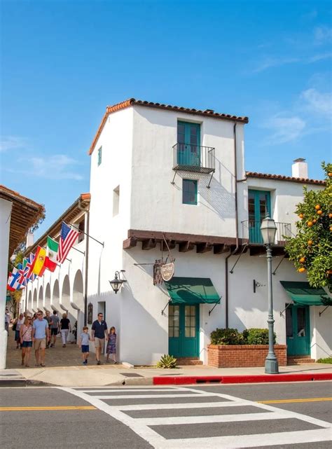 El Paseo Santa Barbara Upscale Retail Dining And Offices In Santa