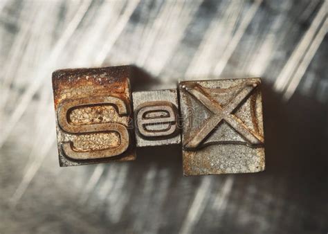 5 924 Retro Type Font Vintage Typography Photos Free And Royalty Free