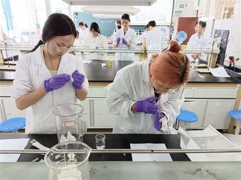 华东理工大学叶邦策教授来校作学术报告 药学与生物工程学院