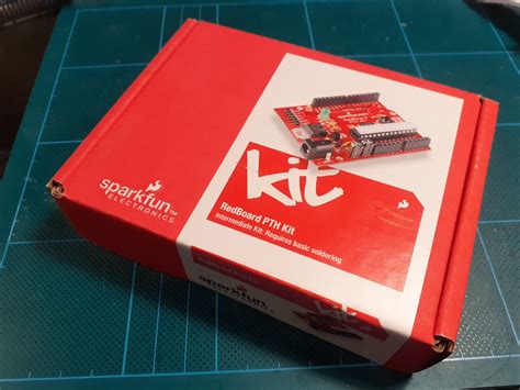 RedBoard PTH Kit löd ihop din egen Arduino Köp på Tradera