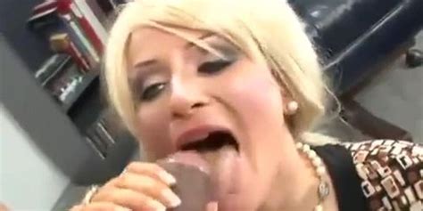 Milf Hunting Tnaflix Com