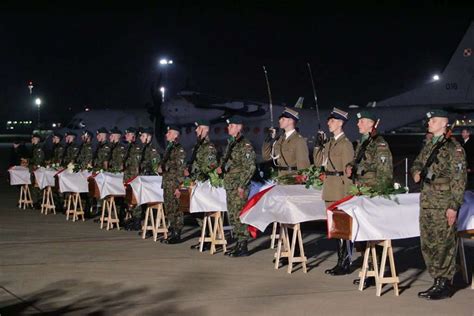 Izabela Jaruga Nowacka Wszędzie Gdzie Się Pojawiała Wnosiła światło