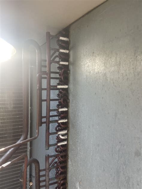 Looks Like A Restricted Header On Carrier Package Unit What Do Yall