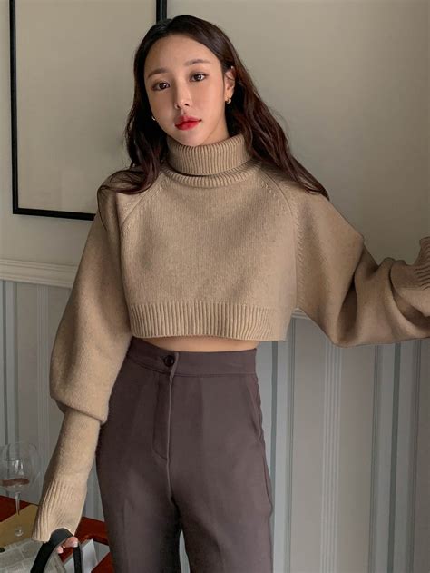 Dazy كنزة صوف قصير بعنق عالي مدور اكمام راجلان