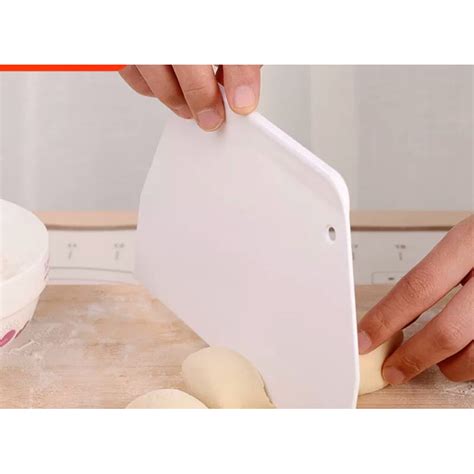 快速出貨 梯形刮板 刮板 奶油 塑膠刮刀 塑膠麵團切刀 烘焙工具 刮板 刮刀 軟質刮刀 切麵刀 烘焙工具 蝦皮購物